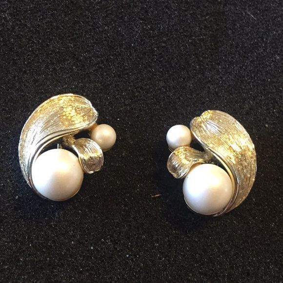 Lisner Jewelry | Jewelry | Vintage Lisner Earrings | Poshmark